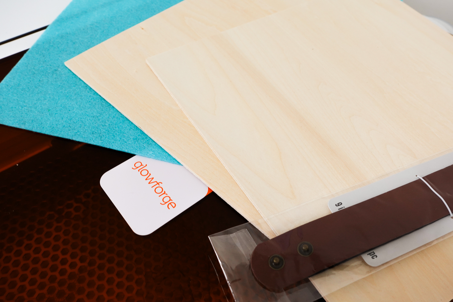 Glowforge Aura: Craft Laser Materials Guide